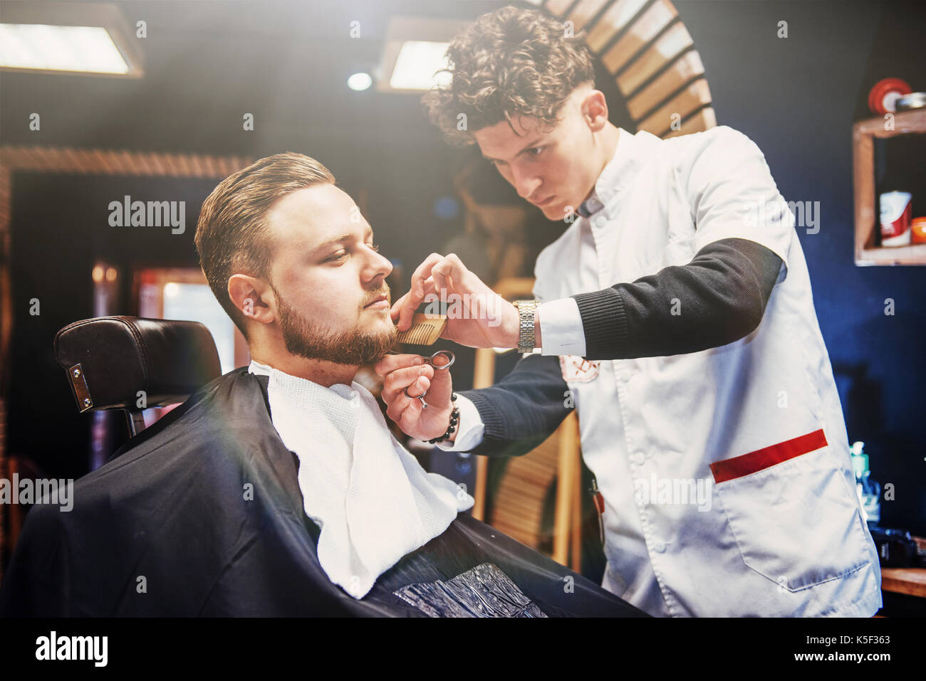 Mens salon hi-res stock photography and images - Alamy