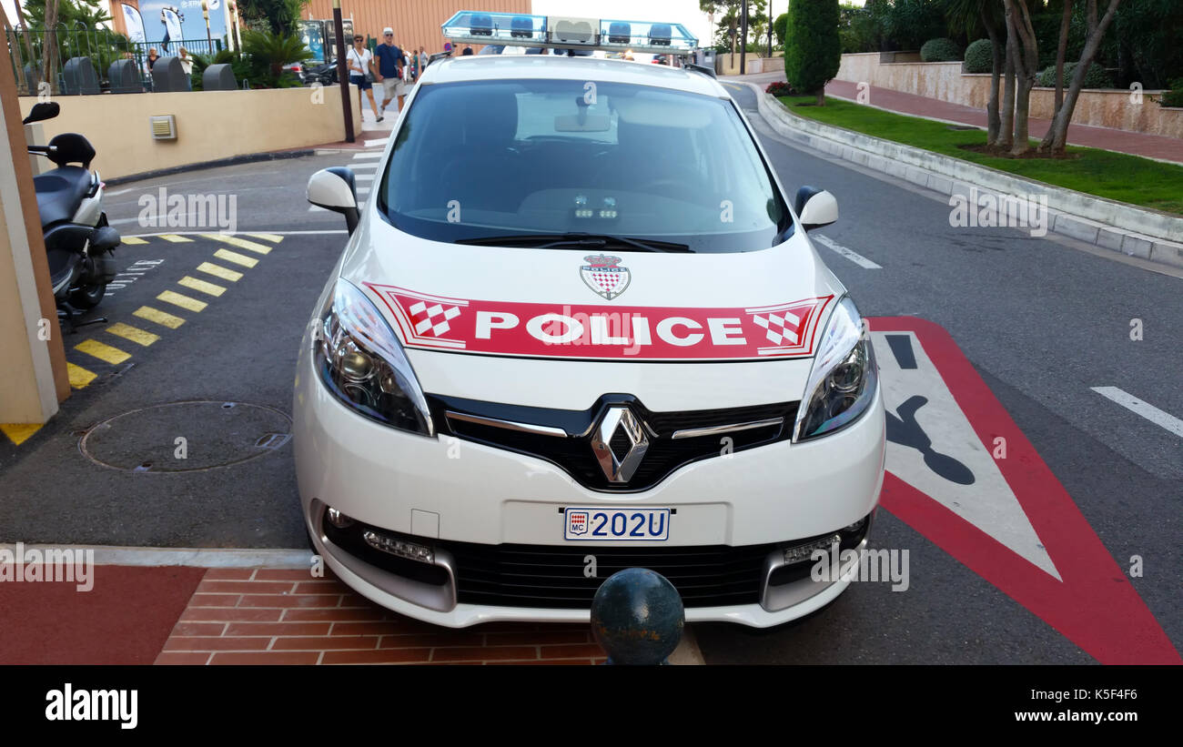 Police car front view hi-res stock photography and images - Alamy