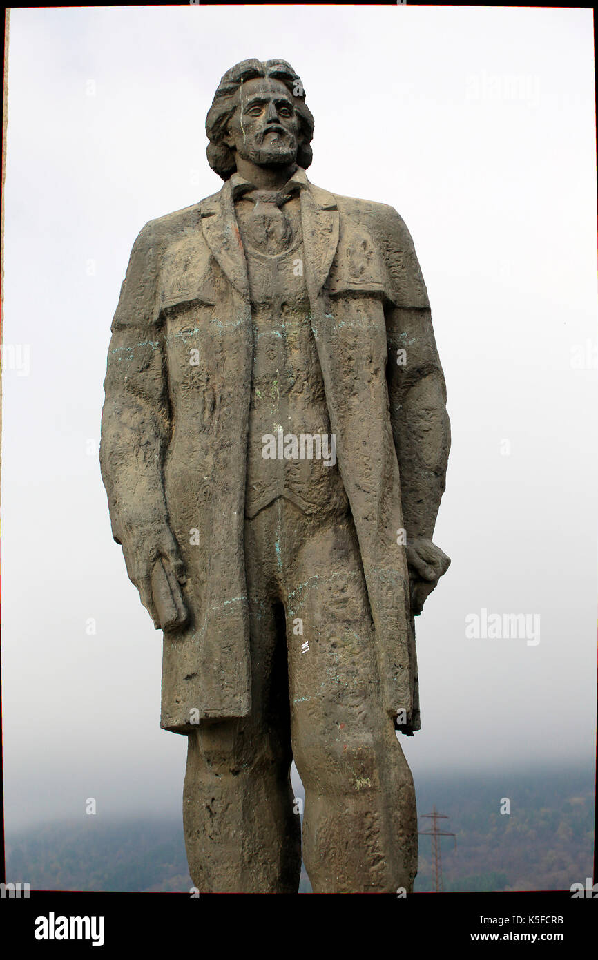 Huge communist statue hi-res stock photography and images - Alamy