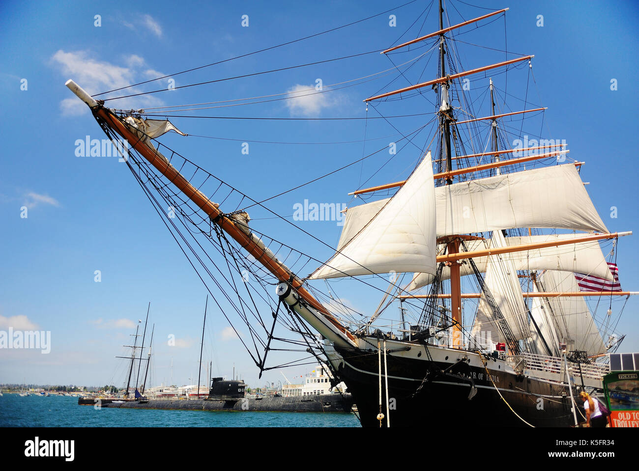 Boat sail india hi-res stock photography and images - Alamy