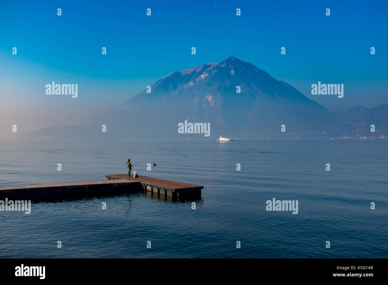 Fishing on lake como hi-res stock photography and images - Alamy