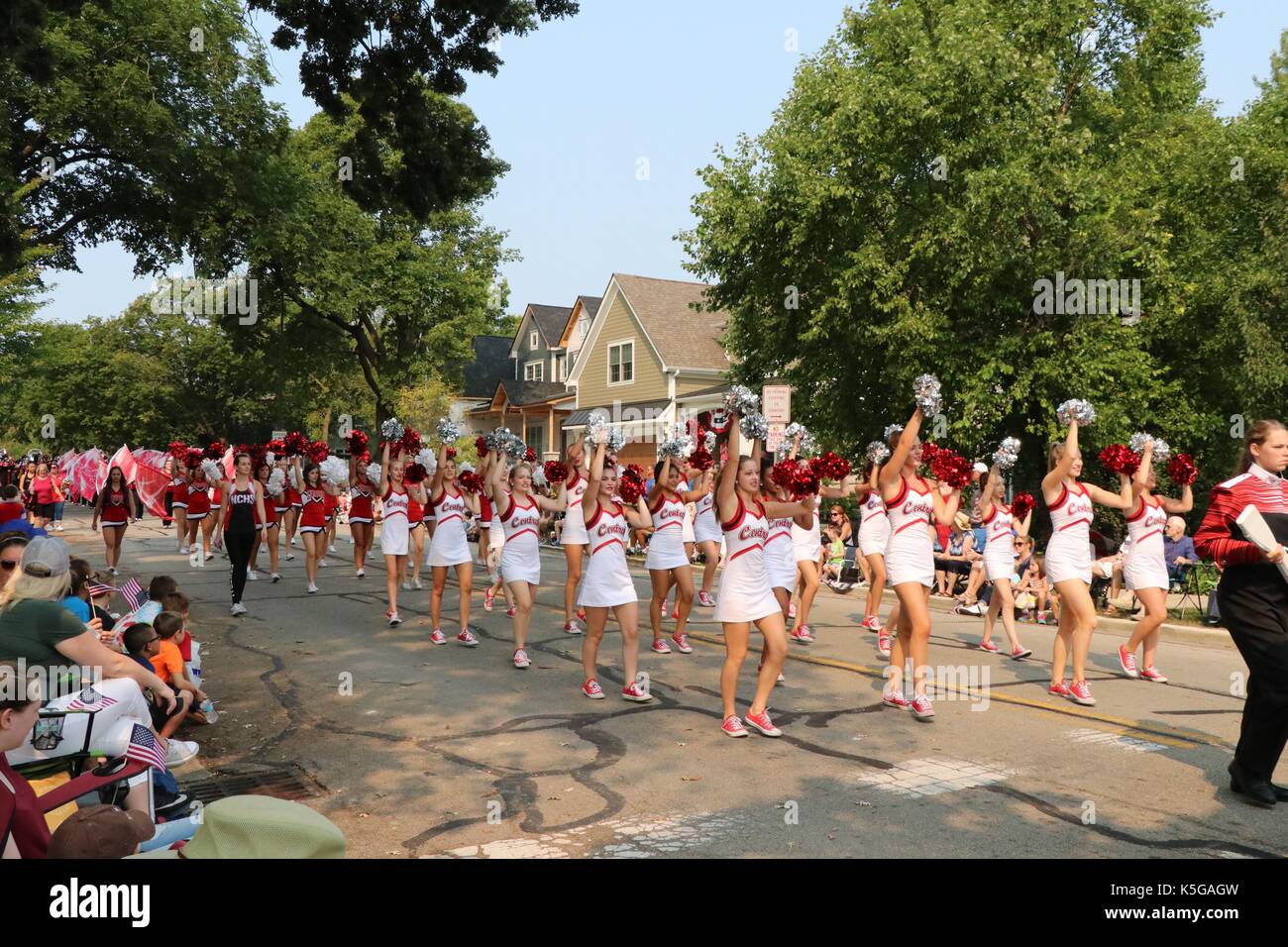 High school cheerleaders hi-res stock photography and images - Alamy