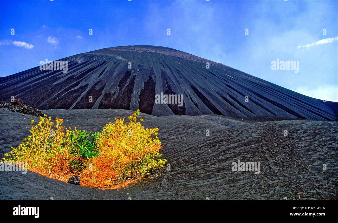 Cerro negro volcano Nicaragua Stock Photo - Alamy