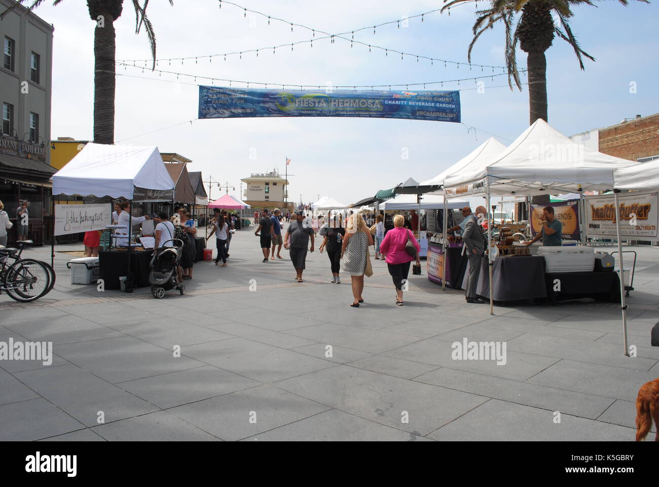 Beachfront activities hi-res stock photography and images - Alamy