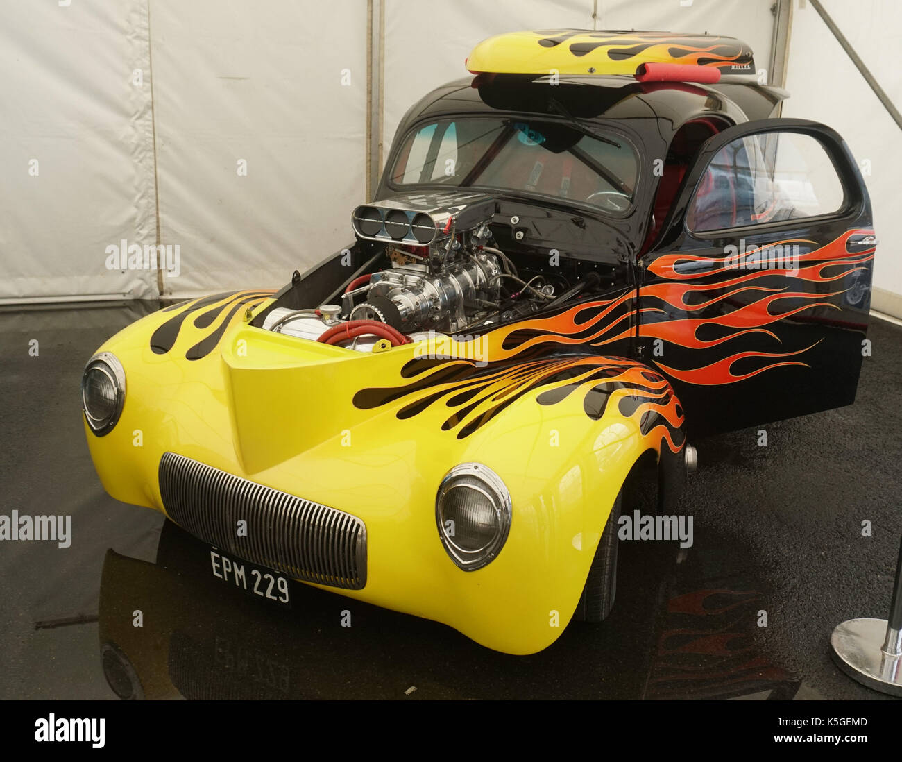 Pro stock cars drag racing hi-res stock photography and images - Alamy