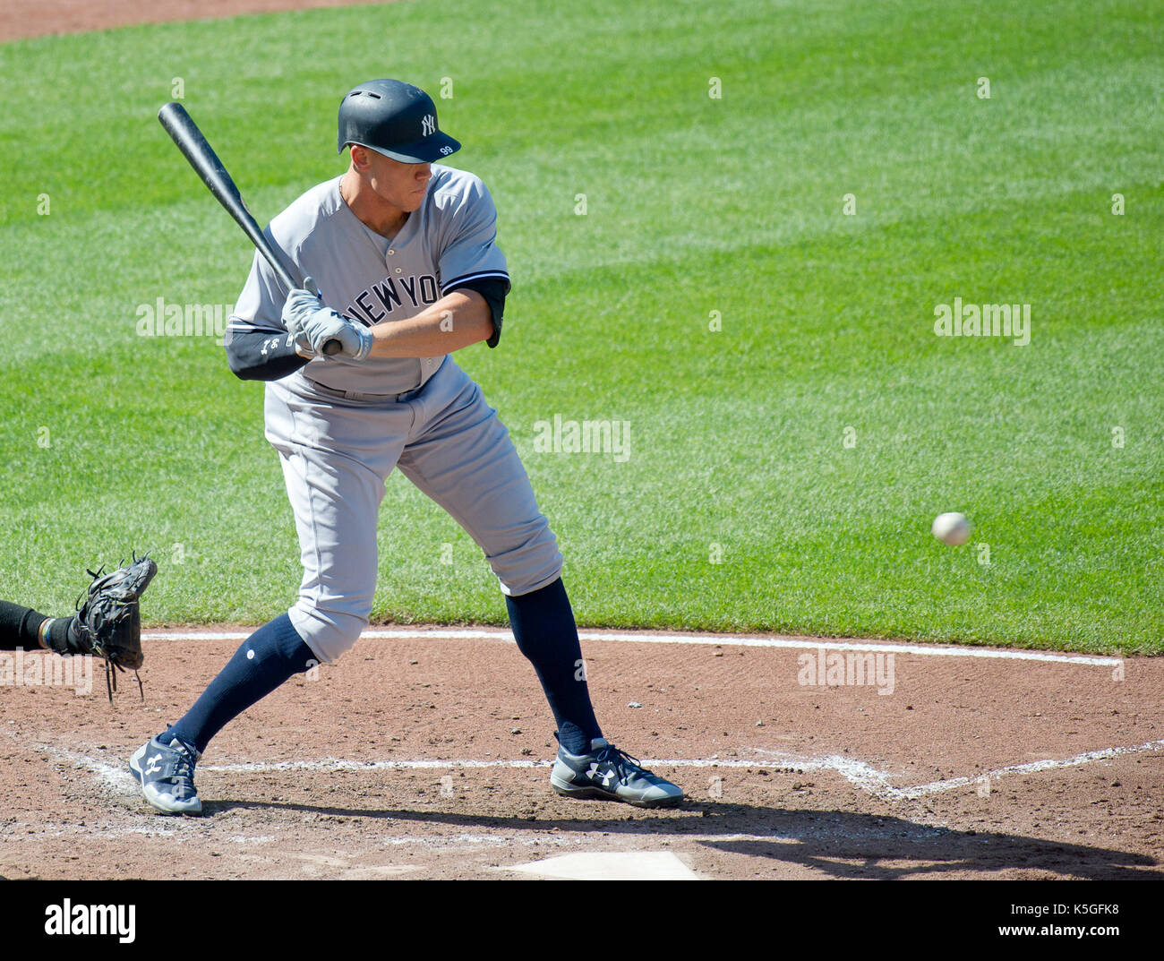 New York Yankees right fielder Aaron Judge (99) bats in the fifth ...