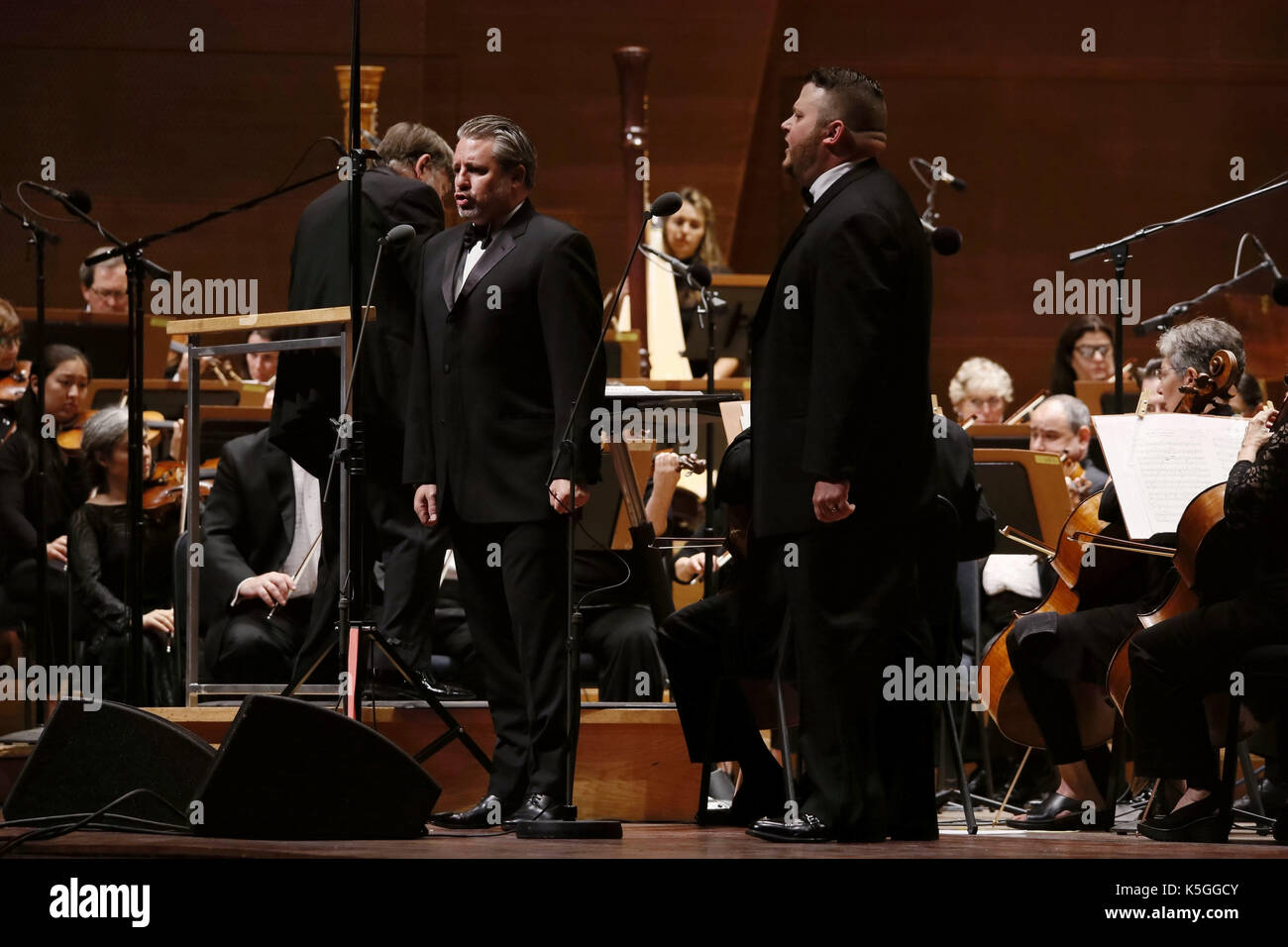 Chicago, USA. 8th Sep, 2017. Opera singers perform at Millennium Park ...