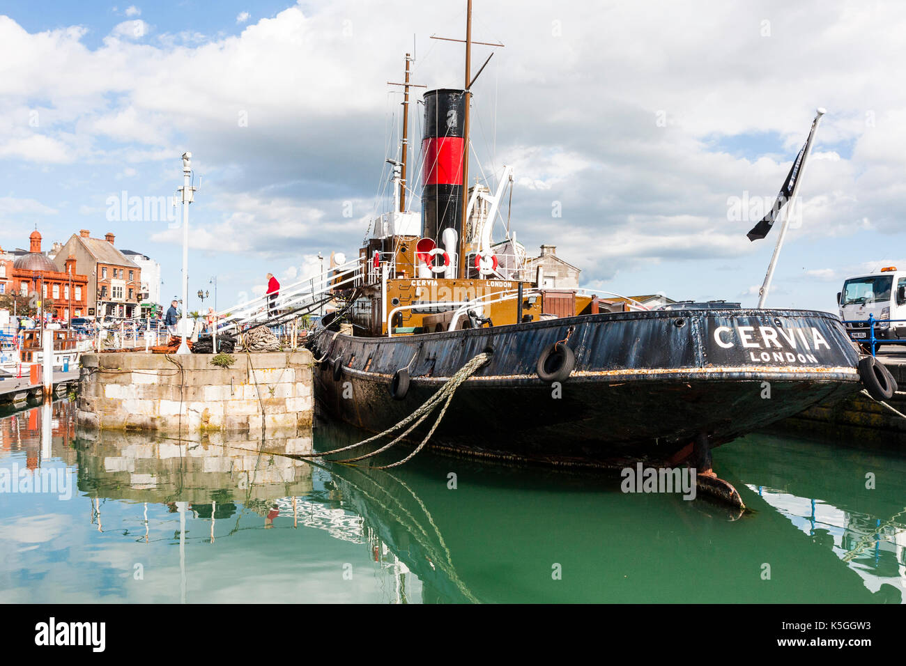 Stern view of tug hi-res stock photography and images - Alamy