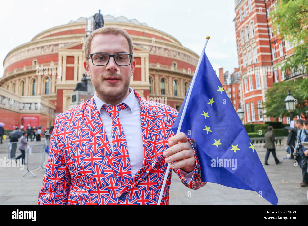 Royal albert hall proms flags hi-res stock photography and images - Alamy