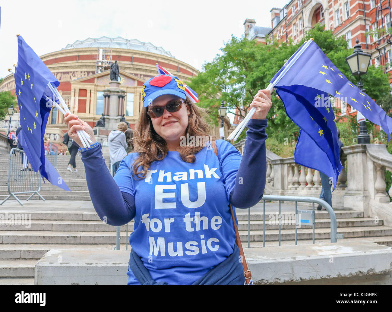 Royal albert hall proms flags hi-res stock photography and images - Alamy
