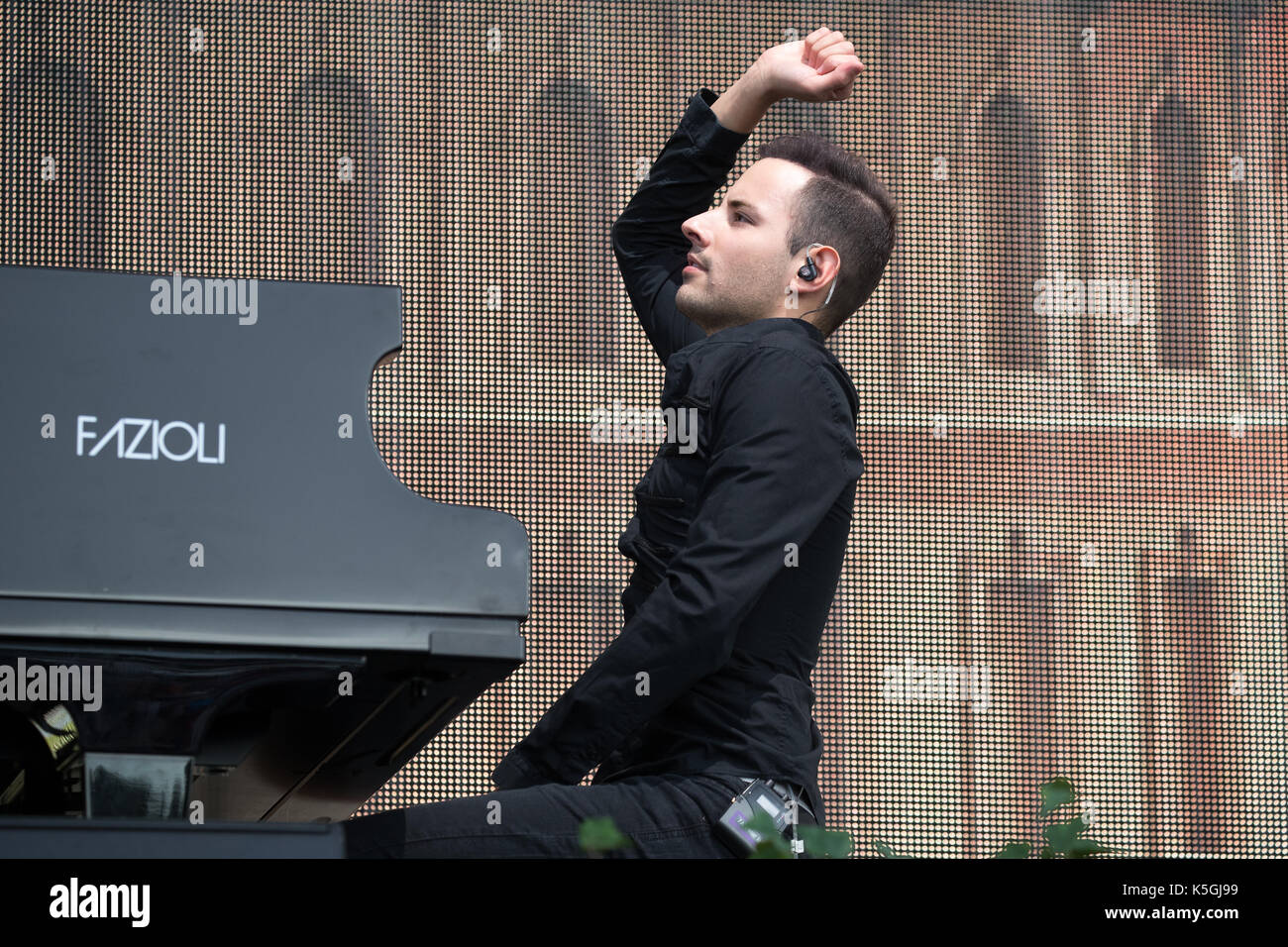 London, England. 9th September 2017, Peter Bence performs During Proms ...