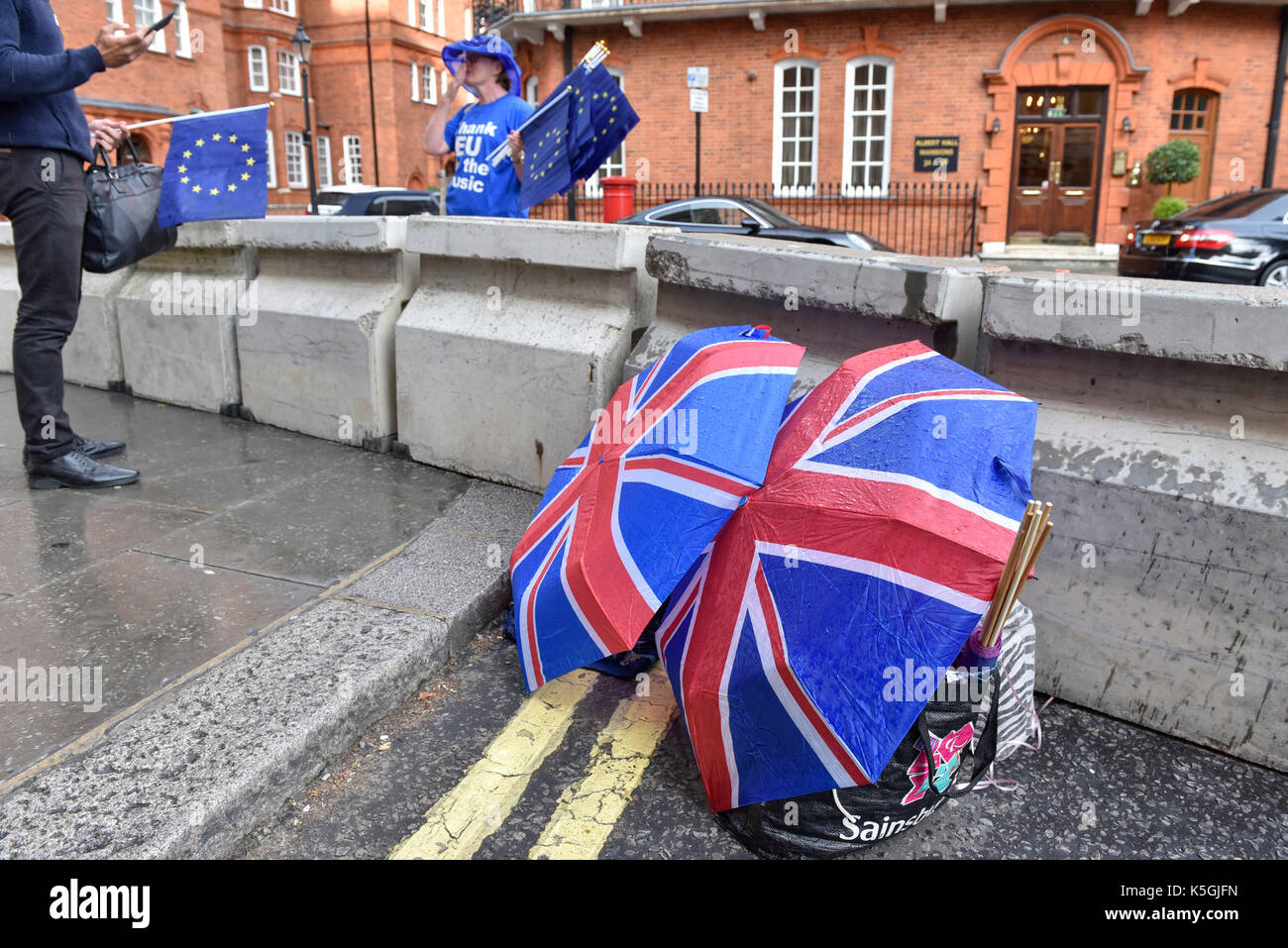 Proms fans london albert hi-res stock photography and images - Alamy