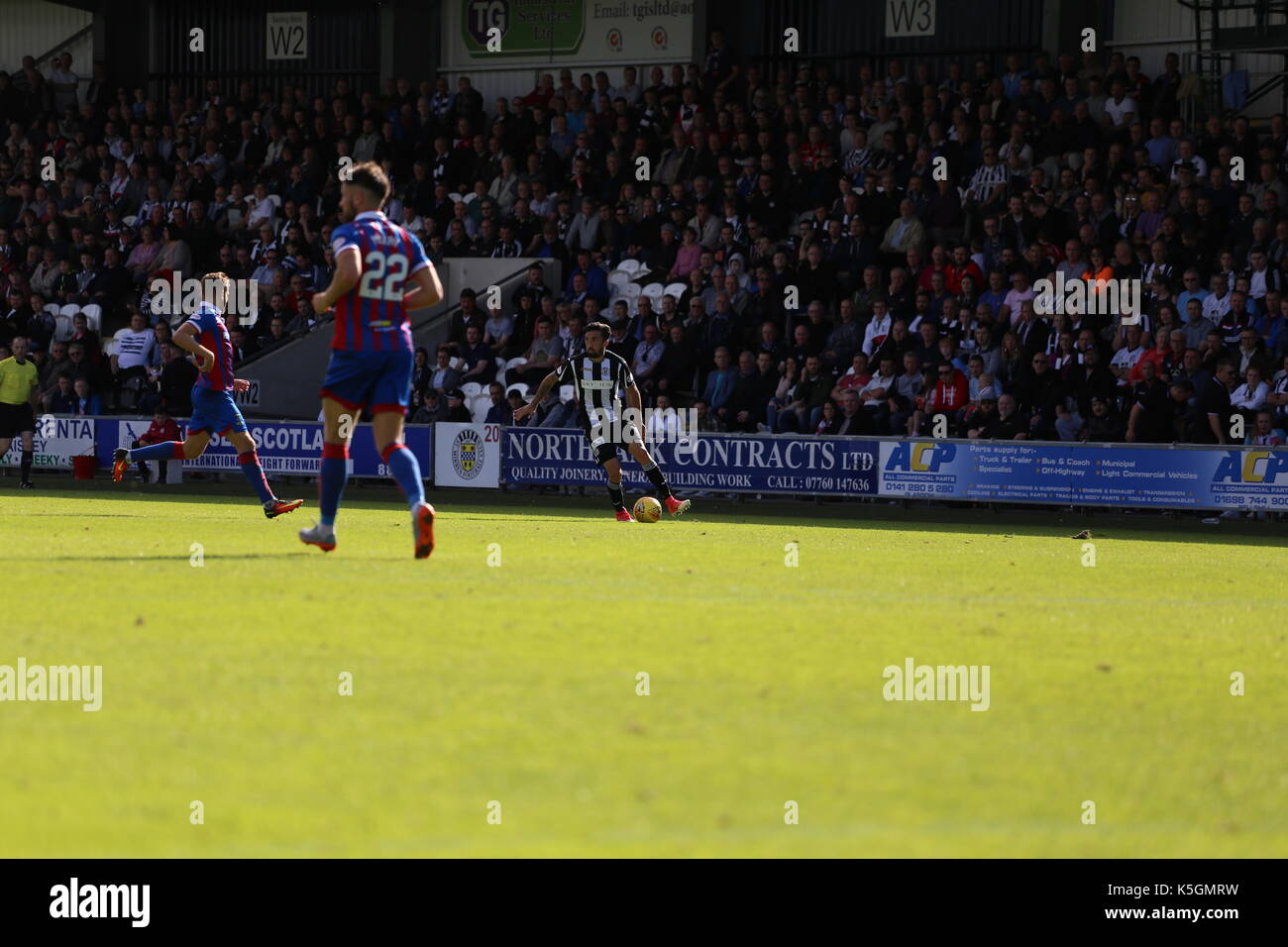 St mirren Vs Inverness Caledonian Thistle at paisley2021 stadium ...