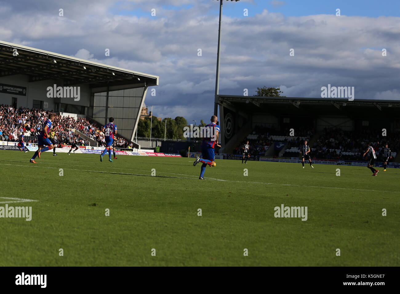 St mirren Vs Inverness Caledonian Thistle at paisley2021 stadium ...