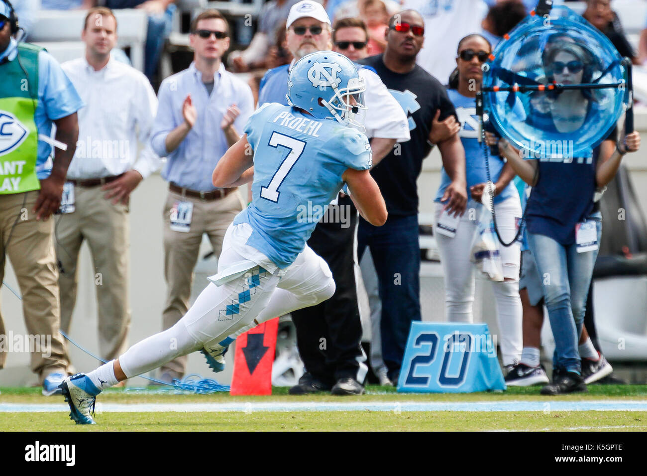 Chapel Hill, NC, USA. 9th Sep, 2017. Austin Proehl (7) of the North ...