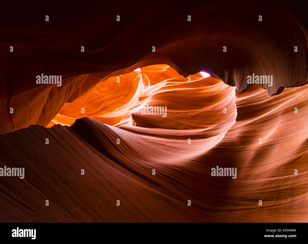 Eroded rock formations inside the Lower Antelope Canyon near Page ...