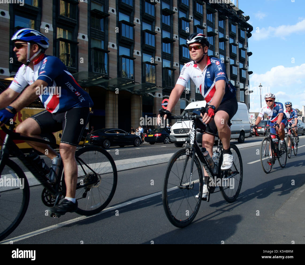 Cyclsits hi-res stock photography and images - Alamy