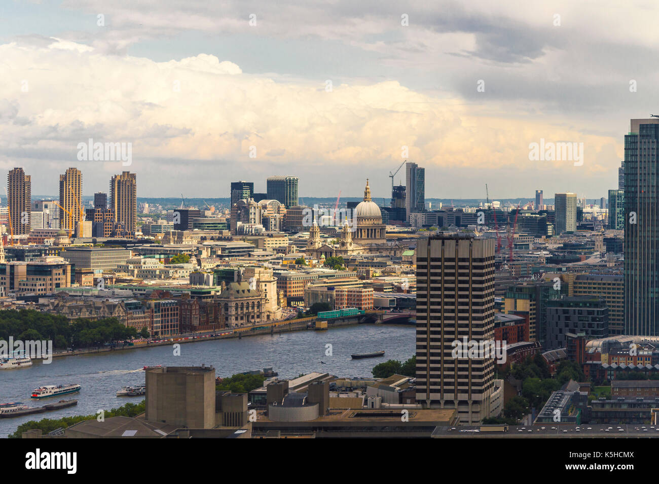 London skyline sunset hi-res stock photography and images - Alamy