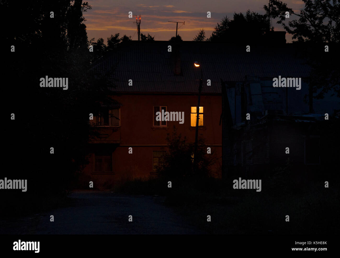 Suburb night house hi-res stock photography and images - Alamy