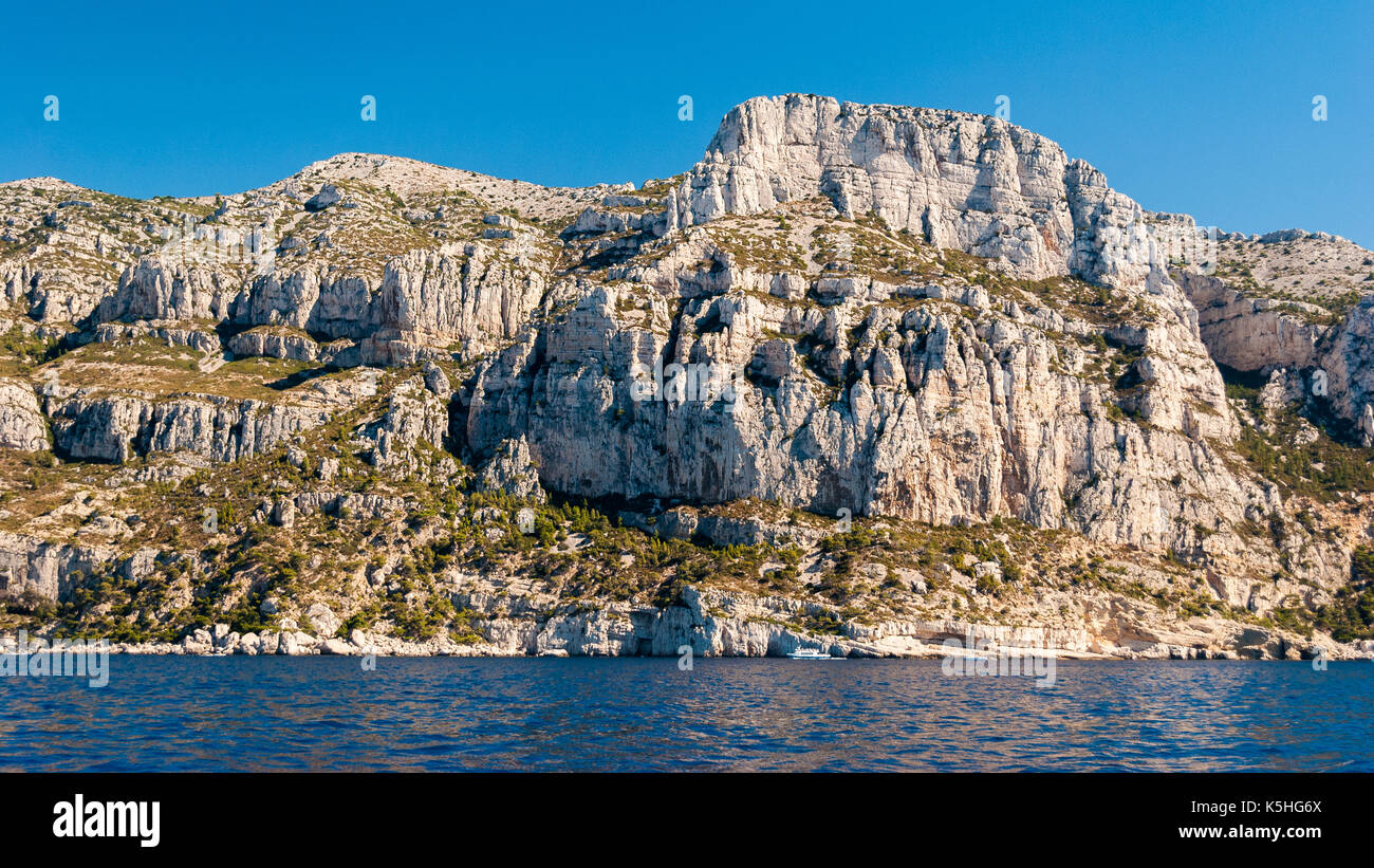 The white cliff of the Calanques near Cassis (Provence, France Stock ...
