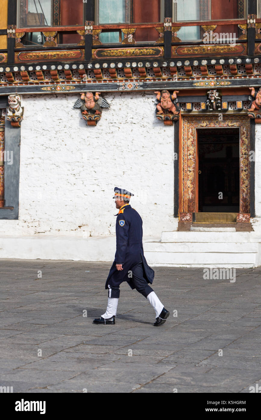 Soldiers at the Tashichho Dzong in Thimphu, Western Bhutan Stock Photo ...