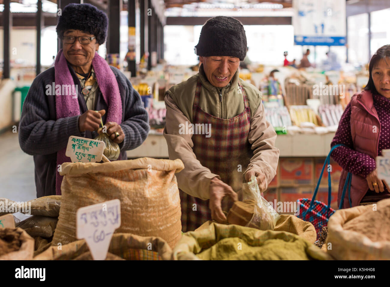 Weekend covered market in Thimphu, Western Bhutan Stock Photo - Alamy