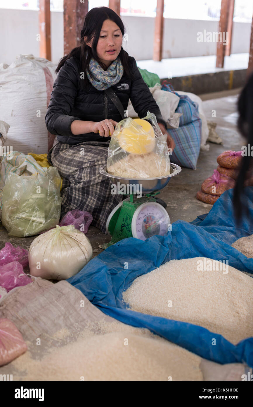 Weekend covered market in Thimphu, Western Bhutan Stock Photo - Alamy