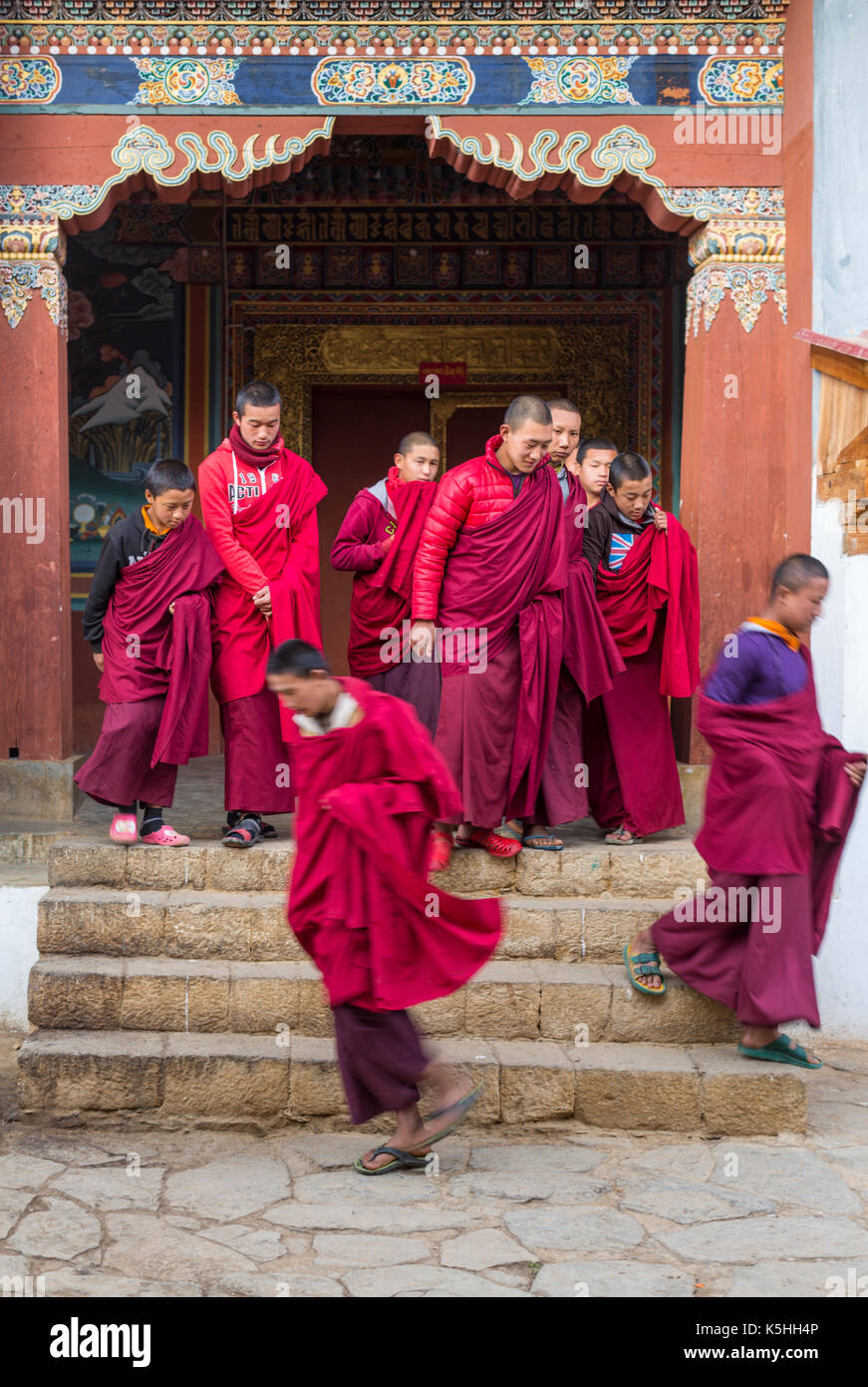 Bhutan temple monastery asia hi-res stock photography and images - Alamy