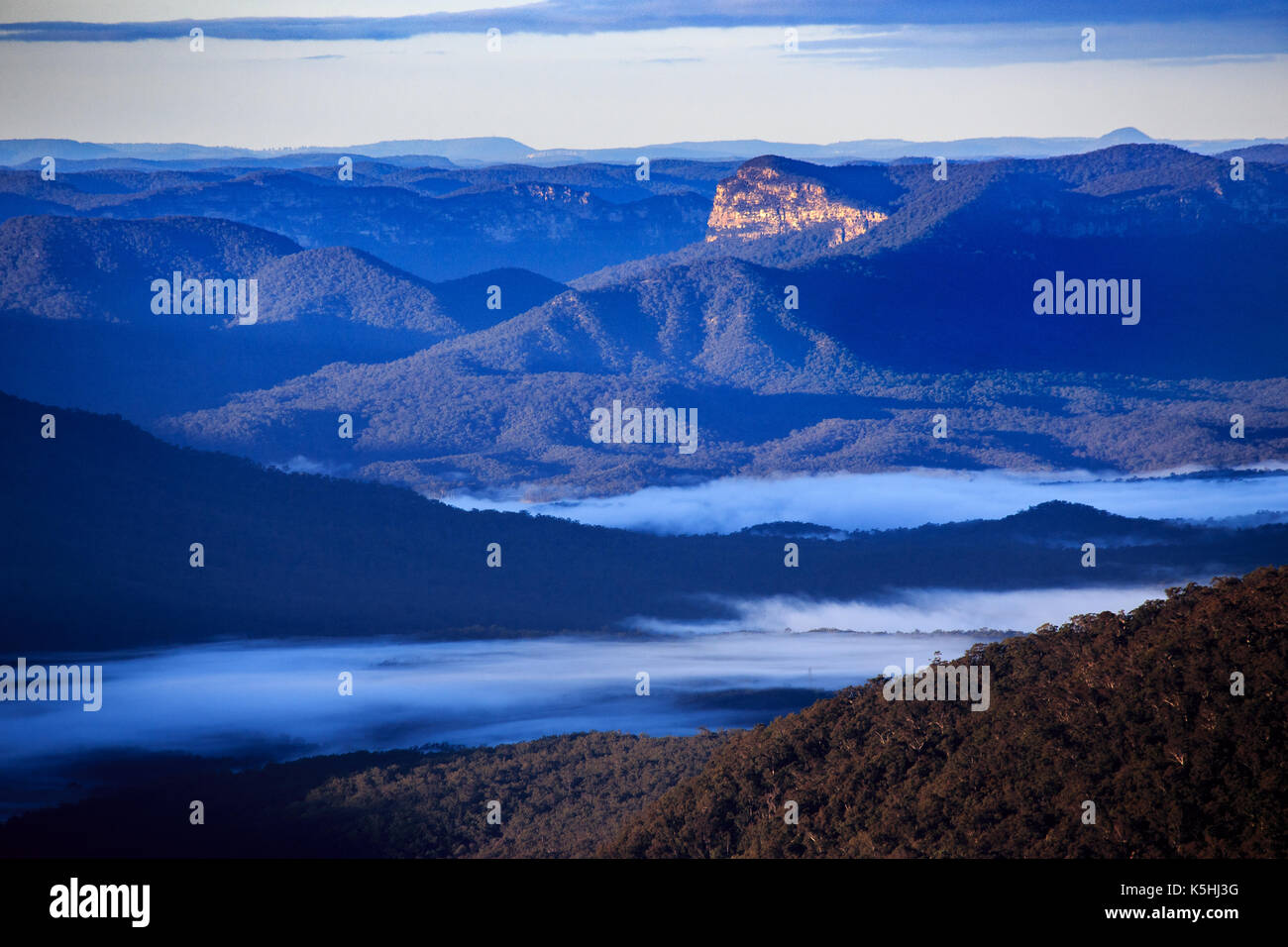 Blue Mountains Sunrise from Sublime Point Stock Photo - Alamy