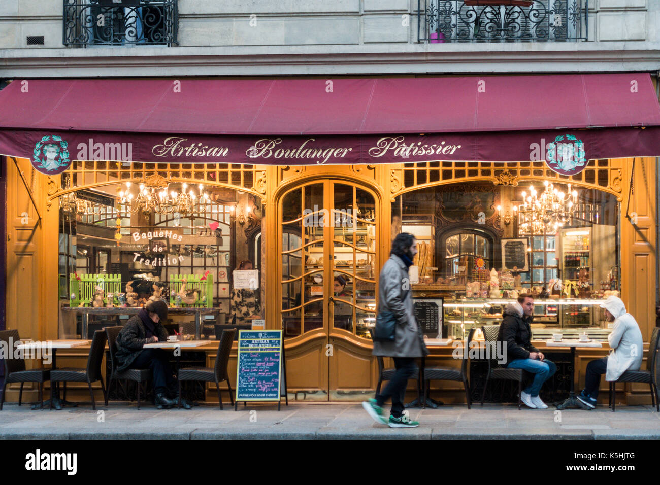 Artisan Boulanger Patissier on rue Saint-Dominique in the 7th ...