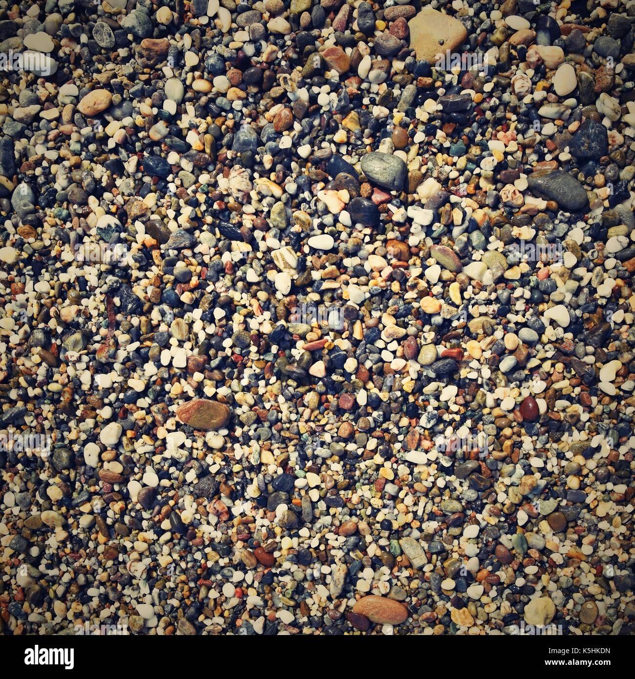 Shiny white small stones hi-res stock photography and images - Alamy