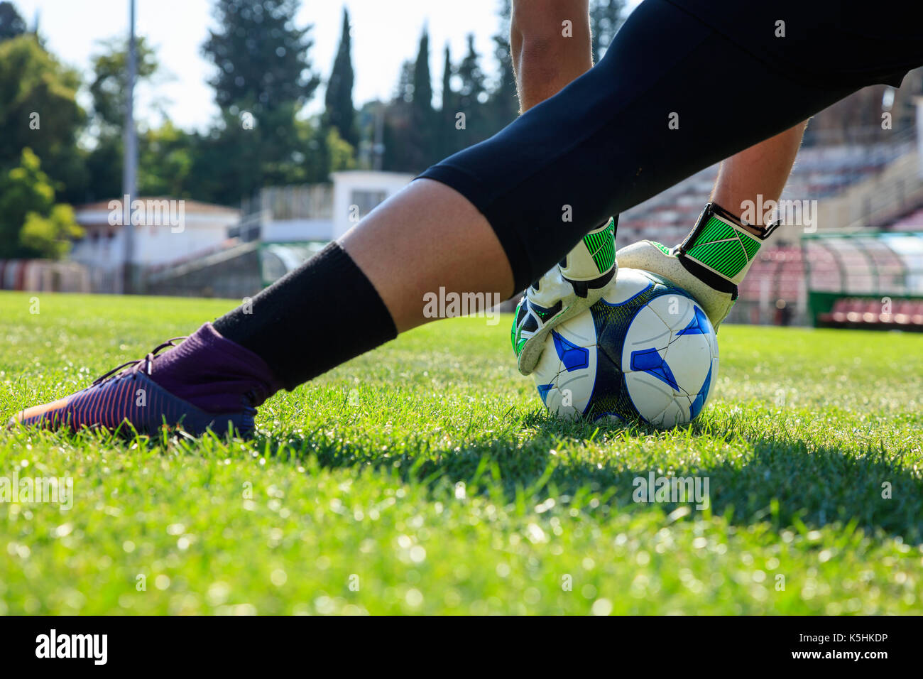 Outdoor soccer goalkeeper hi-res stock photography and images - Alamy
