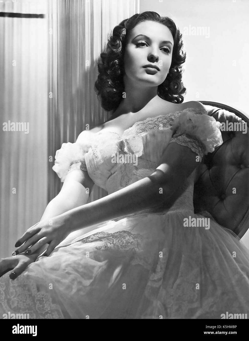 Linda darnell hi-res stock photography and images - Alamy