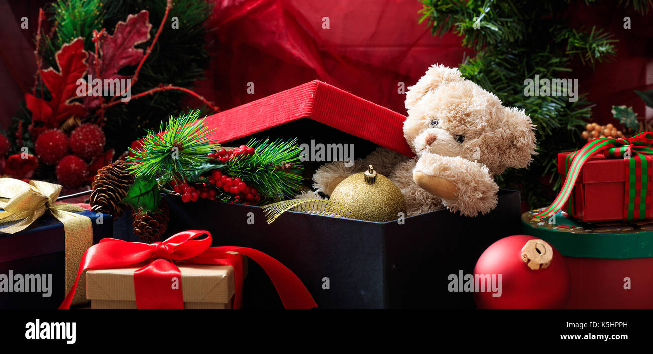 Teddy bear in gift box hi-res stock photography and images - Alamy
