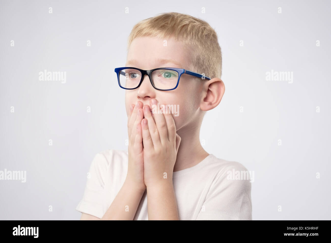 Scared Boy Stock Photos & Scared Boy Stock Images - Alamy