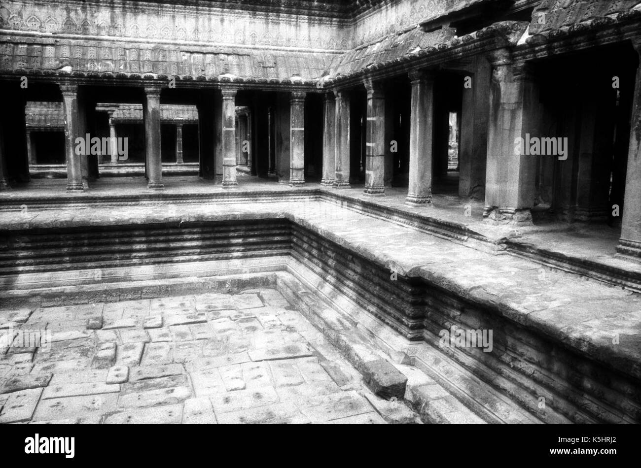 Courtyard of angkor wat temple Black and White Stock Photos & Images ...