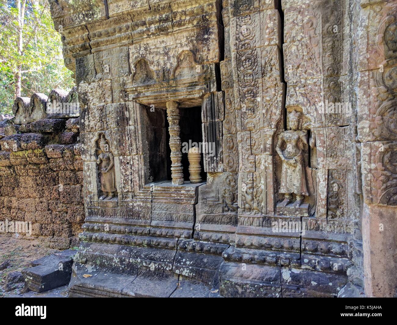 view of the ruins of angkor in the angkor wat temples complex, Krong ...