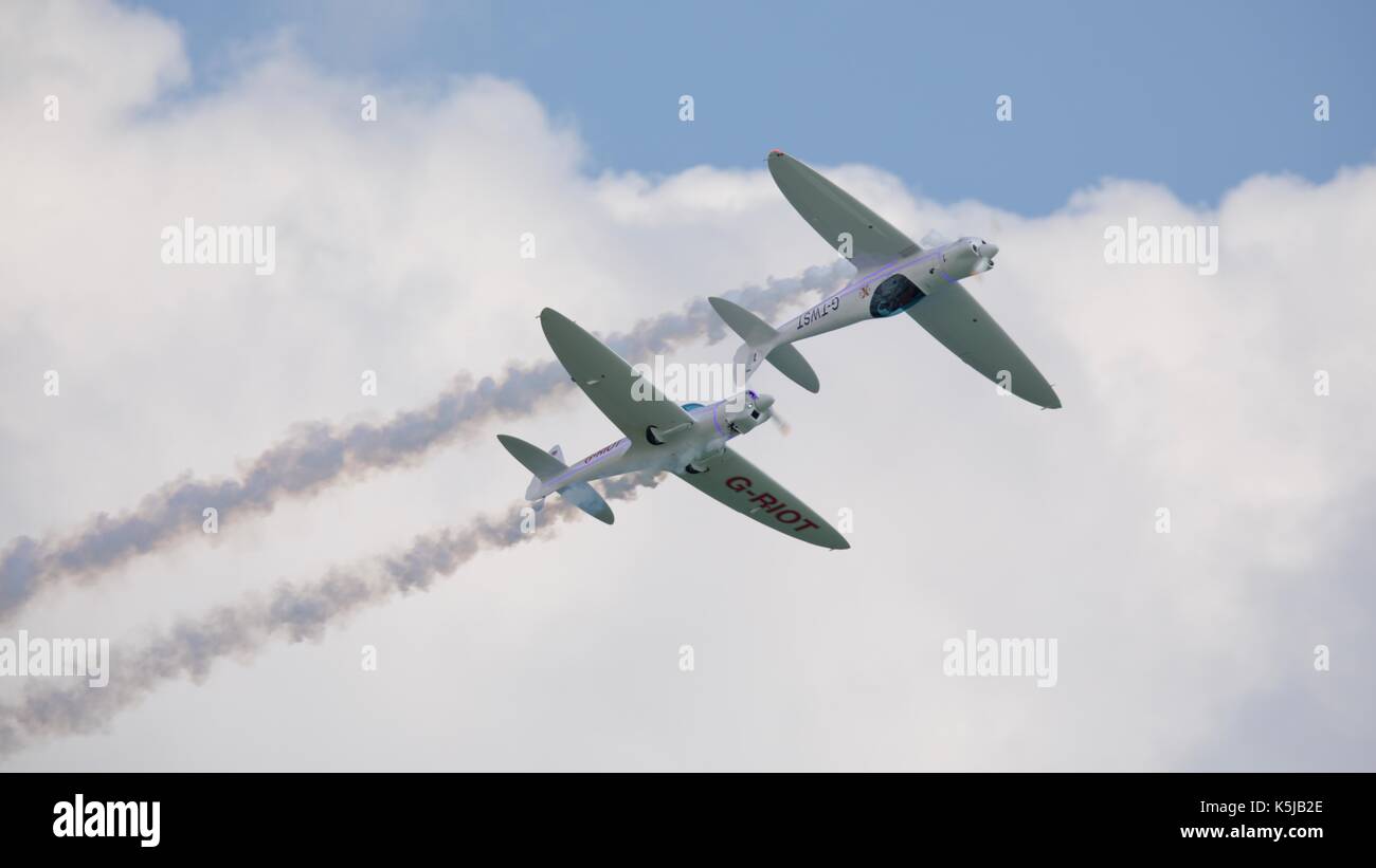 Fixed wing formation hi-res stock photography and images - Alamy