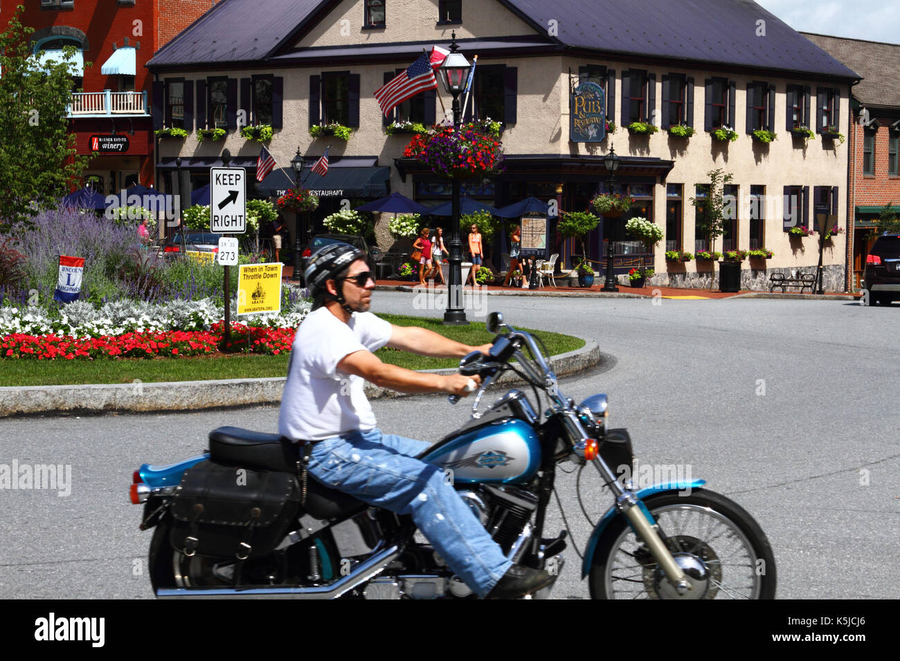 Harley davidson motorcycle tour hi-res stock photography and images - Alamy