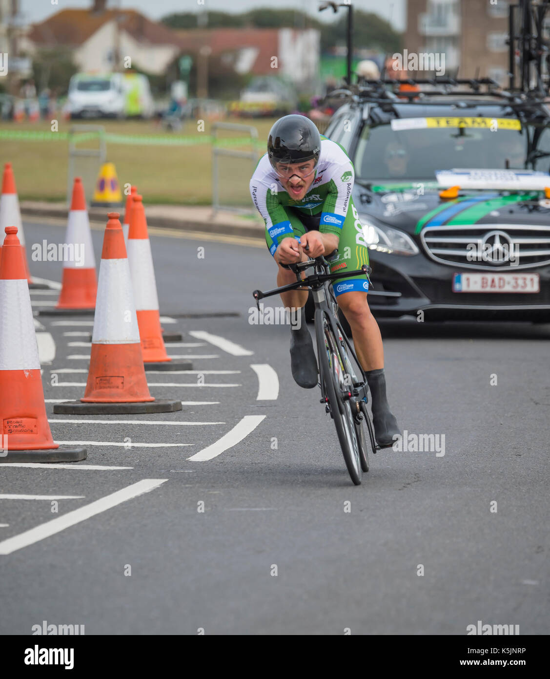 World cup reaction hi-res stock photography and images - Alamy