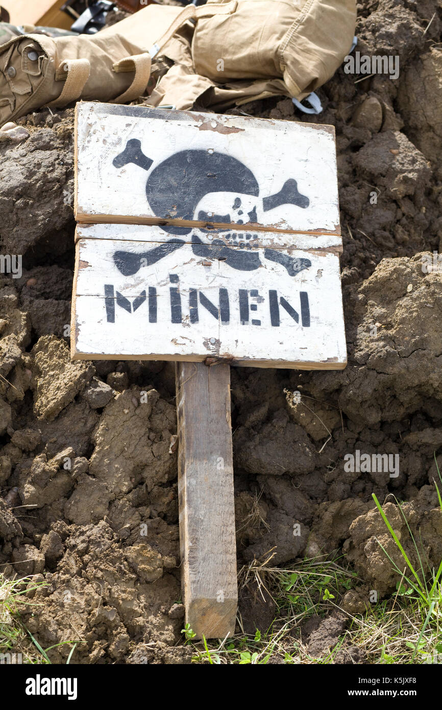 Land Mine Stock Photos & Land Mine Stock Images - Alamy