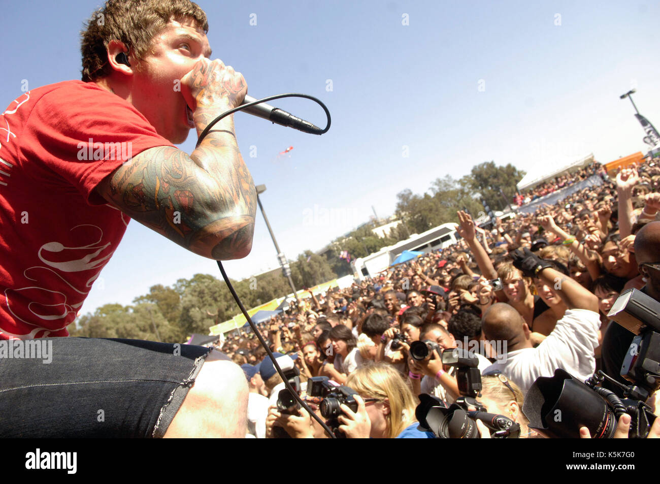 Mike Hranica Devil Wears Prada performs 2009 Vans Warped Tour final ...