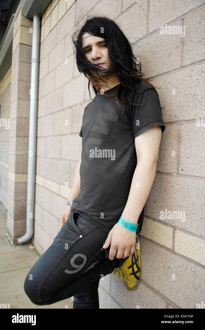 Dj skrillex hi-res stock photography and images - Alamy