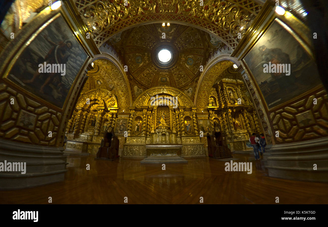 QUITO, ECUADOR - 2017: The Church of the Society of Jesus (Compañía de ...