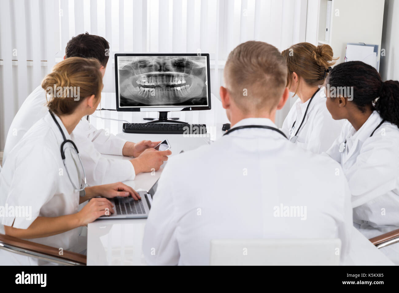 Professional computer group hi-res stock photography and images - Alamy