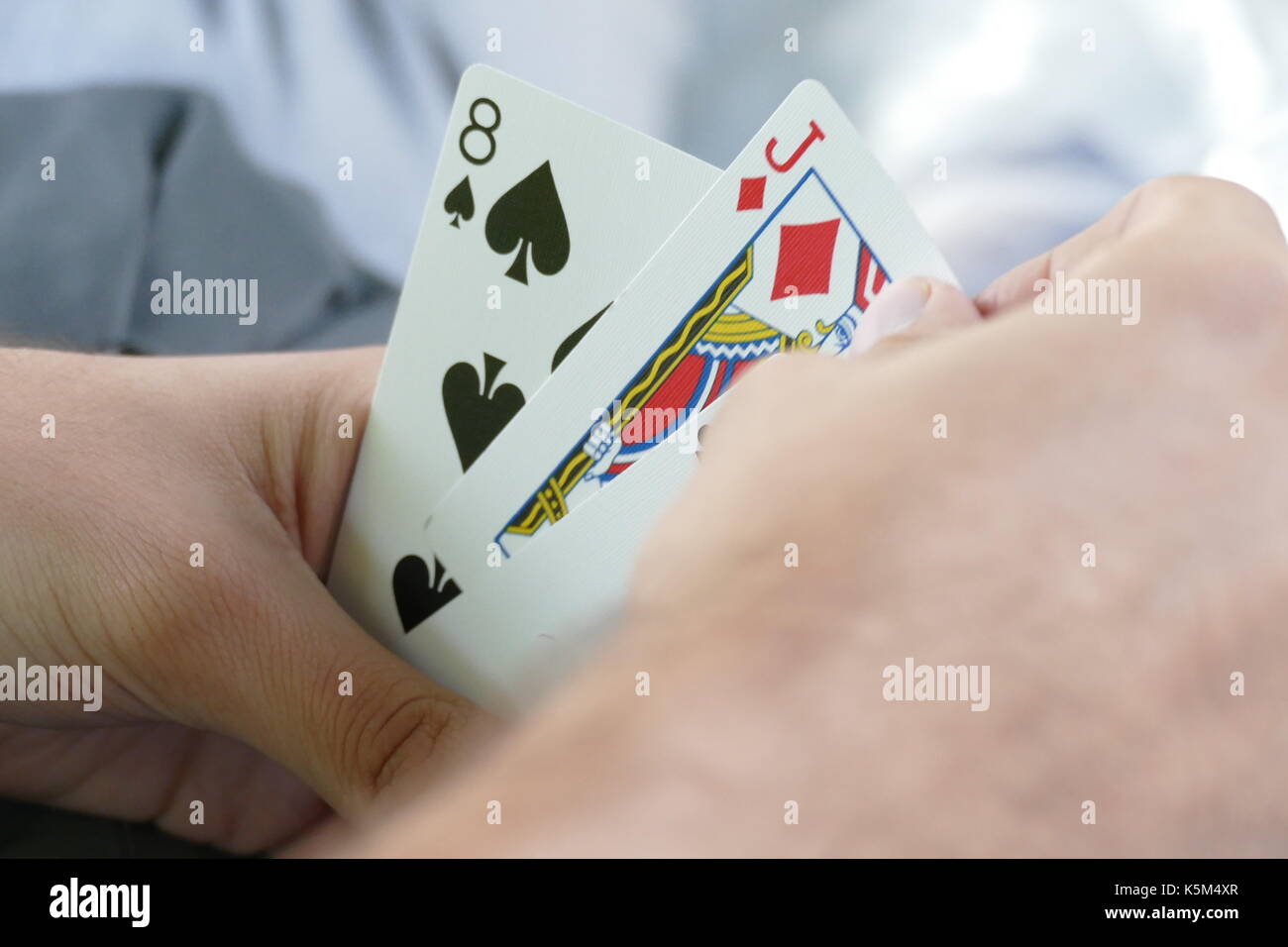 Throwing card hi-res stock photography and images - Alamy