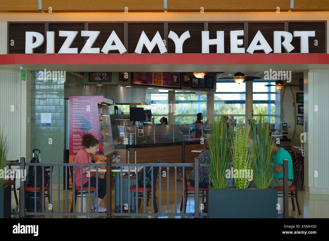 Pizza My Heart outlet, Mineta San Jose airport CA Stock Photo - Alamy
