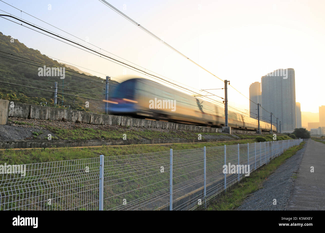 Busy scenes express hi-res stock photography and images - Alamy