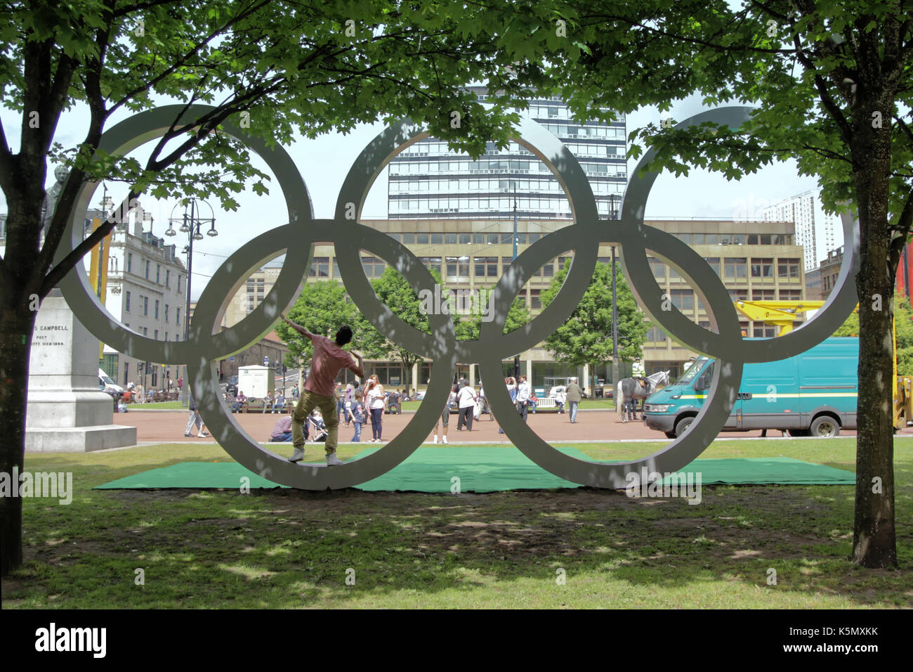 Largest olympic rings hi-res stock photography and images - Alamy