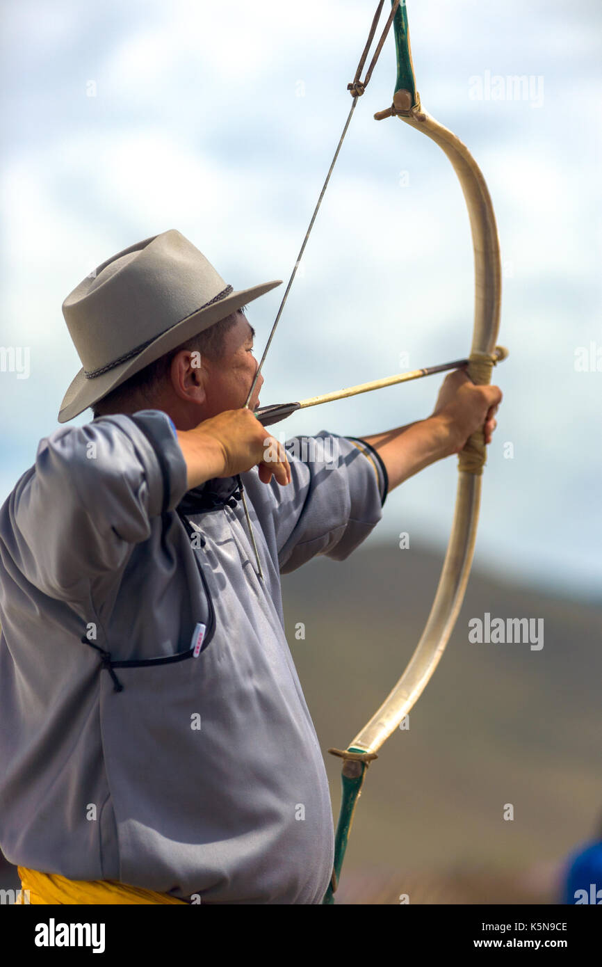 Male archer hi-res stock photography and images - Alamy